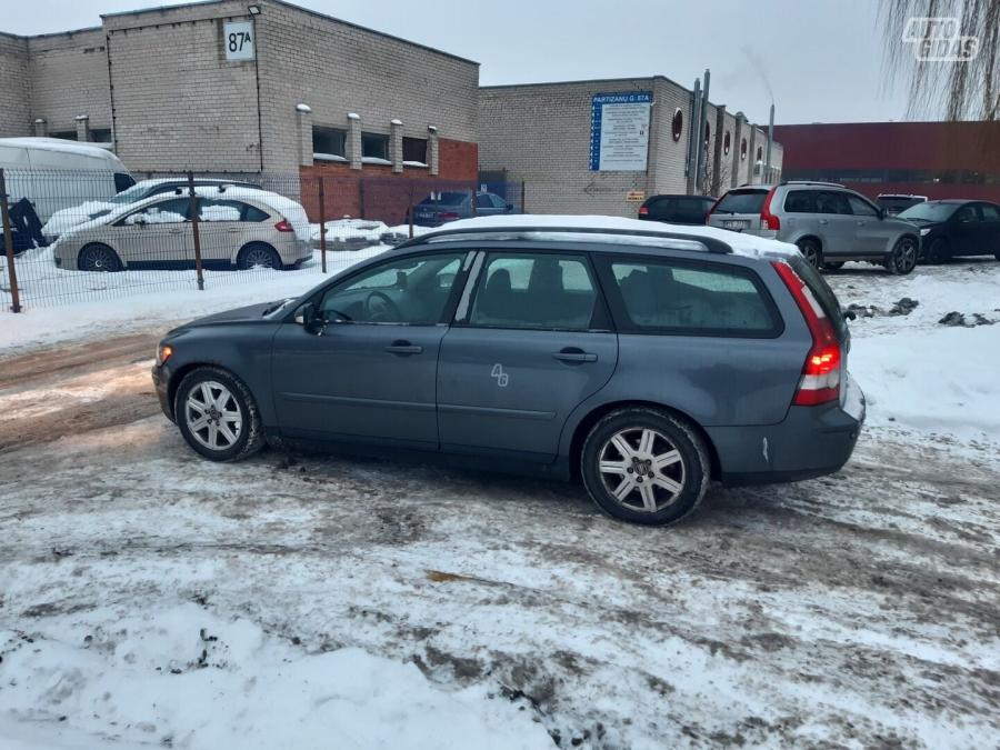 Grey Volvo V50 2005 in Kaunas, with an engine capacity of 2.00 L and mileage of 300 thousand km for 750 €, photo 11 on AUTOMOTO.COM.LV