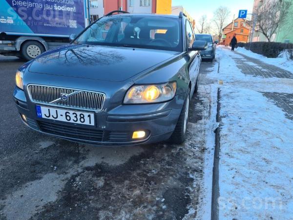 Pelēks Volvo V50 2005 Valmiera, ar dzinēja tilpumu 2.00 L un nobraukumu 261 tūkst. km par 1535 €, foto 9 vietnē AUTOMOTO.COM.LV