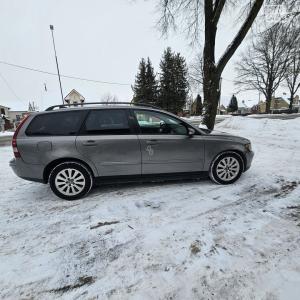 Pelēks Volvo V50 2005 Šauļi, ar dzinēja tilpumu 2.00 L un nobraukumu 326 tūkst. km par 980 €, foto 4 vietnē AUTOMOTO.COM.LV