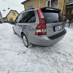 Pelēks Volvo V50 2005 Šauļi, ar dzinēja tilpumu 2.00 L un nobraukumu 326 tūkst. km par 980 €, foto 6 vietnē AUTOMOTO.COM.LV
