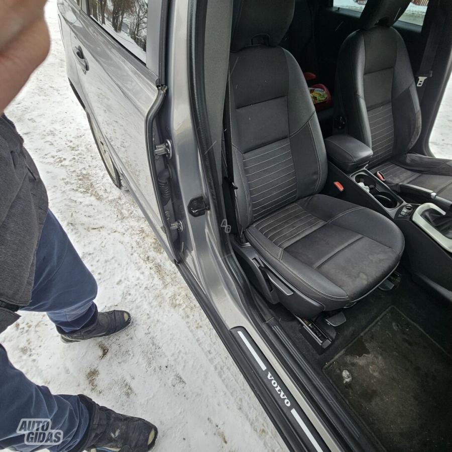 Pelēks Volvo V50 2005 Šauļi, ar dzinēja tilpumu 2.00 L un nobraukumu 326 tūkst. km par 980 €, foto 13 vietnē AUTOMOTO.COM.LV