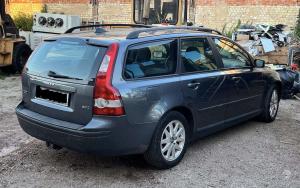 Pelēks Volvo V50 2005 Klaipėda, ar dzinēja tilpumu 2.00 L un nobraukumu 273 tūkst. km par 750 €, foto 2 vietnē AUTOMOTO.COM.LV