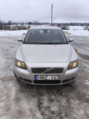Grey Volvo V50 2005 in Kaisiadorys, with an engine capacity of 2.00 L and mileage of 252 thousand km for 1750 €, photo 4 on AUTOMOTO.COM.LV