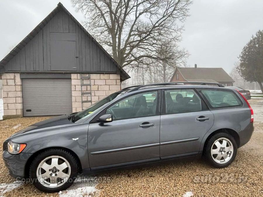 Grey Volvo V50 2005 in Elva, with an engine capacity of 2.00 L and mileage of 359 thousand km for 2500 €, photo 1 on AUTOMOTO.COM.LV