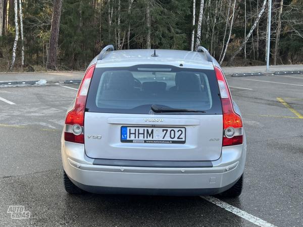 Grey Volvo V50 2005 in Klaipeda, with an engine capacity of 2.00 L and mileage of 400 thousand km for 1499 €, photo 4 on AUTOMOTO.COM.LV