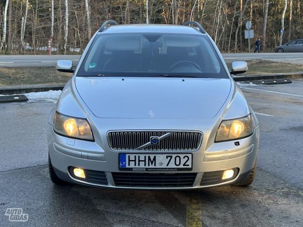 Grey Volvo V50 2005 in Klaipeda, with an engine capacity of 2.00 L and mileage of 400 thousand km for 1499 €, photo 6 on AUTOMOTO.COM.LV