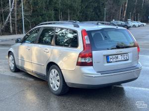 Pelēks Volvo V50 2005 Klaipėda, ar dzinēja tilpumu 2.00 L un nobraukumu 400 tūkst. km par 1499 €, foto 2 vietnē AUTOMOTO.COM.LV