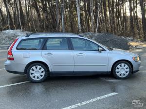 Pelēks Volvo V50 2005 Klaipėda, ar dzinēja tilpumu 2.00 L un nobraukumu 400 tūkst. km par 1499 €, foto 5 vietnē AUTOMOTO.COM.LV