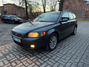 Pelēks Volvo V50 2005 Tartu, ar dzinēja tilpumu 1.60 L un nobraukumu 374 tūkst. km par 1999 €, foto 3 vietnē AUTOMOTO.COM.LV