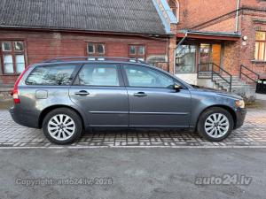 Pelēks Volvo V50 2005 Tartu, ar dzinēja tilpumu 1.60 L un nobraukumu 374 tūkst. km par 1999 €, foto 7 vietnē AUTOMOTO.COM.LV