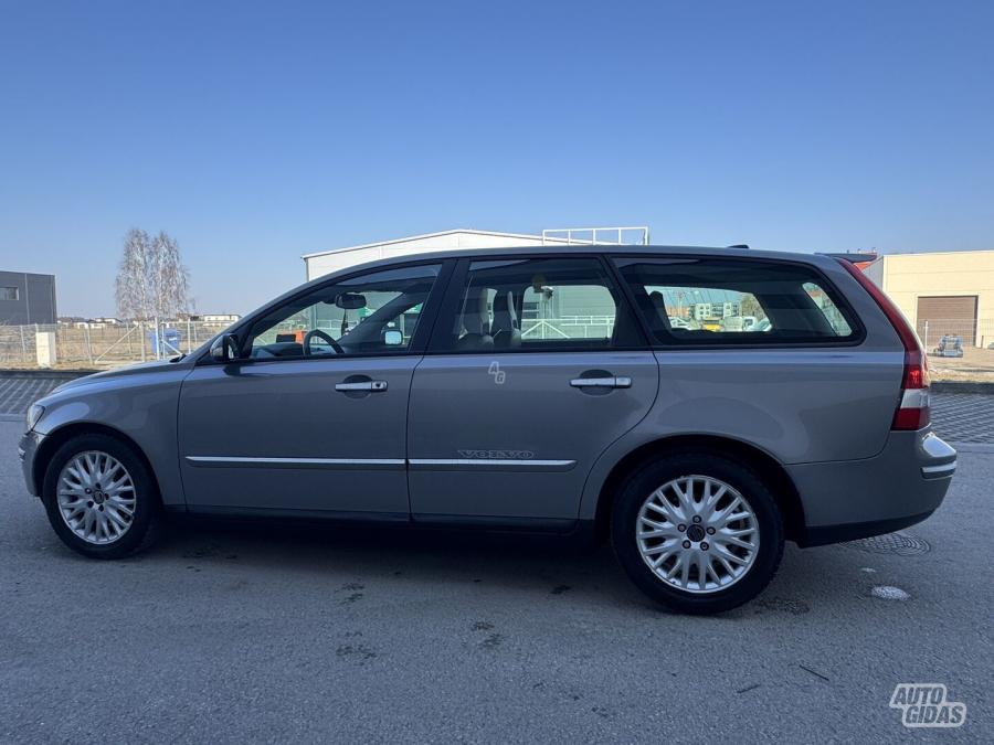 Pelēks Volvo V50 2005 Šauļi, ar dzinēja tilpumu 2.00 L un nobraukumu 320 tūkst. km par 1199 €, foto 6 vietnē AUTOMOTO.COM.LV