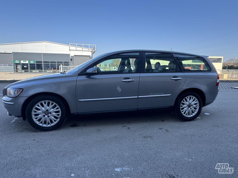 Pelēks Volvo V50 2005 Šauļi, ar dzinēja tilpumu 2.00 L un nobraukumu 320 tūkst. km par 1199 €, foto 7 vietnē AUTOMOTO.COM.LV
