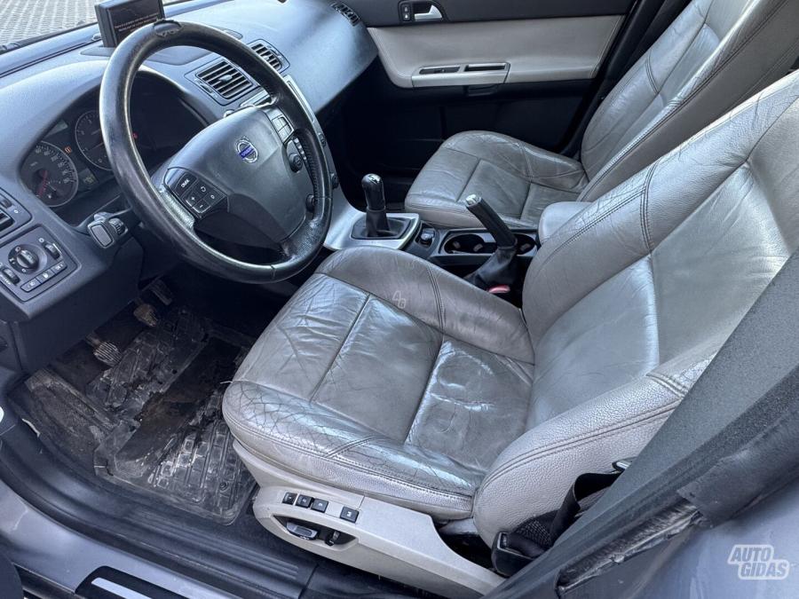 Pelēks Volvo V50 2005 Šauļi, ar dzinēja tilpumu 2.00 L un nobraukumu 320 tūkst. km par 1199 €, foto 9 vietnē AUTOMOTO.COM.LV
