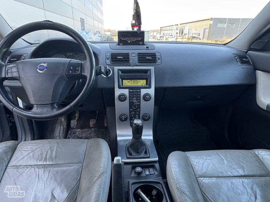 Pelēks Volvo V50 2005 Šauļi, ar dzinēja tilpumu 2.00 L un nobraukumu 320 tūkst. km par 1199 €, foto 10 vietnē AUTOMOTO.COM.LV