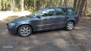 Grey Volvo V50 2005 in Parnu, with an engine capacity of 2.00 L and mileage of 261 thousand km for 1050 €, photo 7 on AUTOMOTO.COM.LV