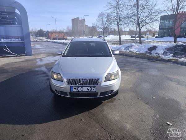 Grey Volvo V50 2005 in Panevezys, with an engine capacity of 1.60 L and mileage of 263 thousand km for 2000 €, photo 4 on AUTOMOTO.COM.LV