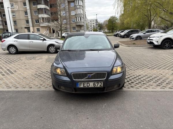 Pelēks Volvo V50 2005 Viļņa, ar dzinēja tilpumu 2.00 L un nobraukumu 322 tūkst. km par 580 €, foto 2 vietnē AUTOMOTO.COM.LV