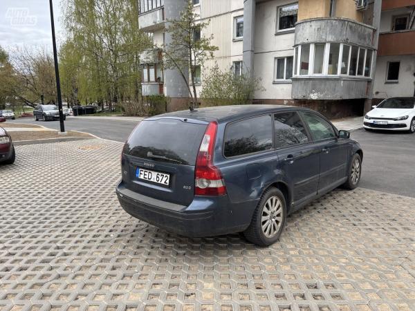 Pelēks Volvo V50 2005 Viļņa, ar dzinēja tilpumu 2.00 L un nobraukumu 322 tūkst. km par 580 €, foto 5 vietnē AUTOMOTO.COM.LV