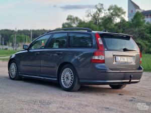 Grey Volvo V50 2005 in Vilnius, with an engine capacity of 2.00 L and mileage of 298 thousand km for 1200 €, photo 8 on AUTOMOTO.COM.LV