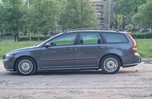 Grey Volvo V50 2005 in Vilnius, with an engine capacity of 2.00 L and mileage of 298 thousand km for 1200 €, photo 9 on AUTOMOTO.COM.LV