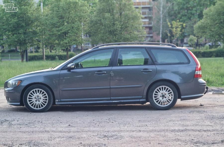 Grey Volvo V50 2005 in Vilnius, with an engine capacity of 2.00 L and mileage of 298 thousand km for 1200 €, photo 9 on AUTOMOTO.COM.LV