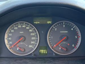 Grey Volvo V50 2005 in Vilnius, with an engine capacity of 2.00 L and mileage of 298 thousand km for 1200 €, photo 18 on AUTOMOTO.COM.LV