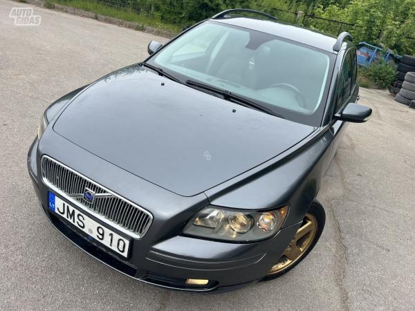 Grey Volvo V50 2005 in Siauliai, with an engine capacity of 2.00 L and mileage of 363 thousand km for 899 €, photo 9 on AUTOMOTO.COM.LV