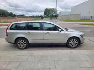 Grey Volvo V50 2005 in Vilnius, with an engine capacity of 2.00 L and mileage of 238 thousand km for 880 €, photo 6 on AUTOMOTO.COM.LV