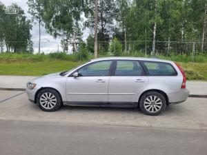 Grey Volvo V50 2005 in Vilnius, with an engine capacity of 2.00 L and mileage of 238 thousand km for 880 €, photo 9 on AUTOMOTO.COM.LV