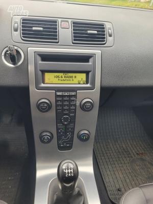 Grey Volvo V50 2005 in Vilnius, with an engine capacity of 2.00 L and mileage of 238 thousand km for 880 €, photo 14 on AUTOMOTO.COM.LV