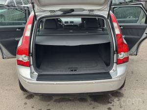 Grey Volvo V50 2005 in Riga, with an engine capacity of 2.40 L and mileage of 213 thousand km for 3350 €, photo 7 on AUTOMOTO.COM.LV