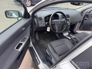 Grey Volvo V50 2005 in Riga, with an engine capacity of 2.40 L and mileage of 213 thousand km for 3350 €, photo 14 on AUTOMOTO.COM.LV