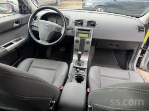 Grey Volvo V50 2005 in Riga, with an engine capacity of 2.40 L and mileage of 213 thousand km for 3350 €, photo 15 on AUTOMOTO.COM.LV