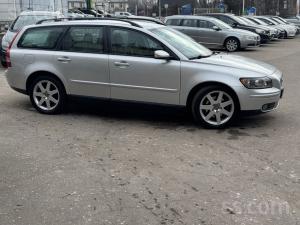 Grey Volvo V50 2005 in Riga, with an engine capacity of 2.40 L and mileage of 213 thousand km for 3350 €, photo 19 on AUTOMOTO.COM.LV
