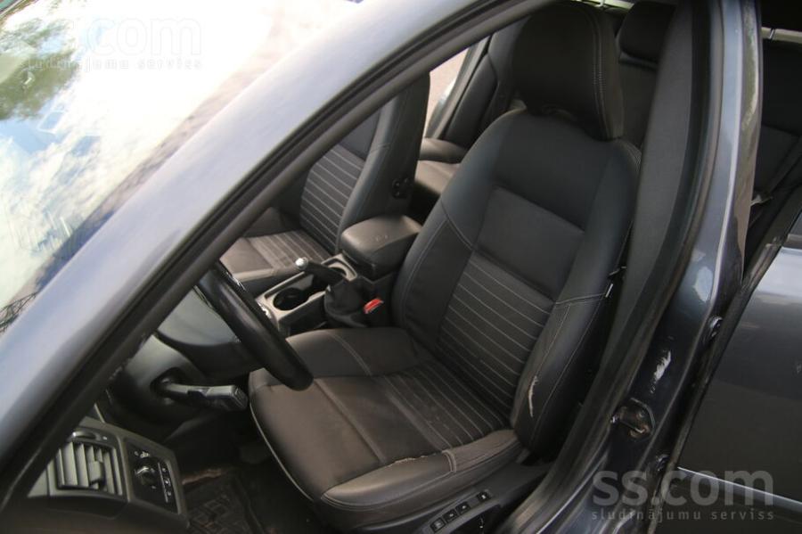 Pelēks Volvo V50 2005 Rīga, ar dzinēja tilpumu 2.00 L un nobraukumu 0 tūkst. km par 1490 €, foto 10 vietnē AUTOMOTO.COM.LV