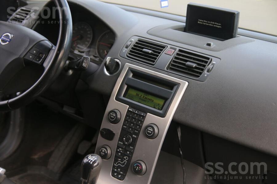 Pelēks Volvo V50 2005 Rīga, ar dzinēja tilpumu 2.00 L un nobraukumu 0 tūkst. km par 1490 €, foto 15 vietnē AUTOMOTO.COM.LV