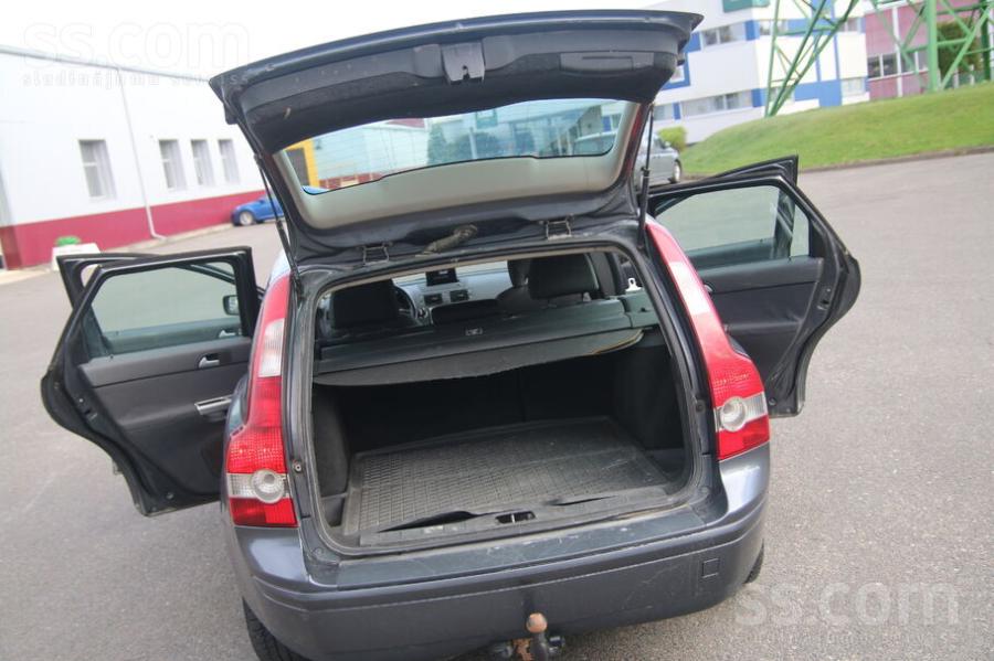 Pelēks Volvo V50 2005 Rīga, ar dzinēja tilpumu 2.00 L un nobraukumu 0 tūkst. km par 1490 €, foto 20 vietnē AUTOMOTO.COM.LV