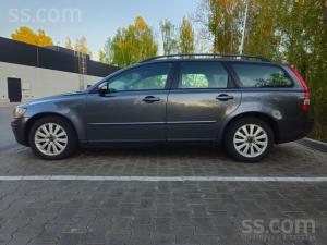 Pelēks Volvo V50 2005 Rīga, ar dzinēja tilpumu 1.60 L un nobraukumu 351 tūkst. km par 2000 €, foto 3 vietnē AUTOMOTO.COM.LV