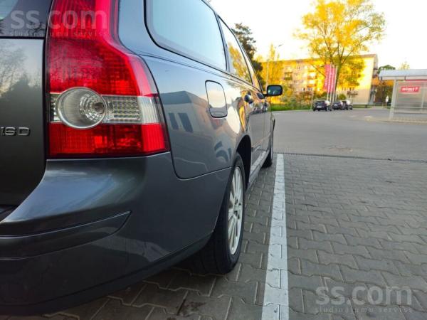 Grey Volvo V50 2005 in Riga, with an engine capacity of 1.60 L and mileage of 351 thousand km for 2000 €, photo 5 on AUTOMOTO.COM.LV