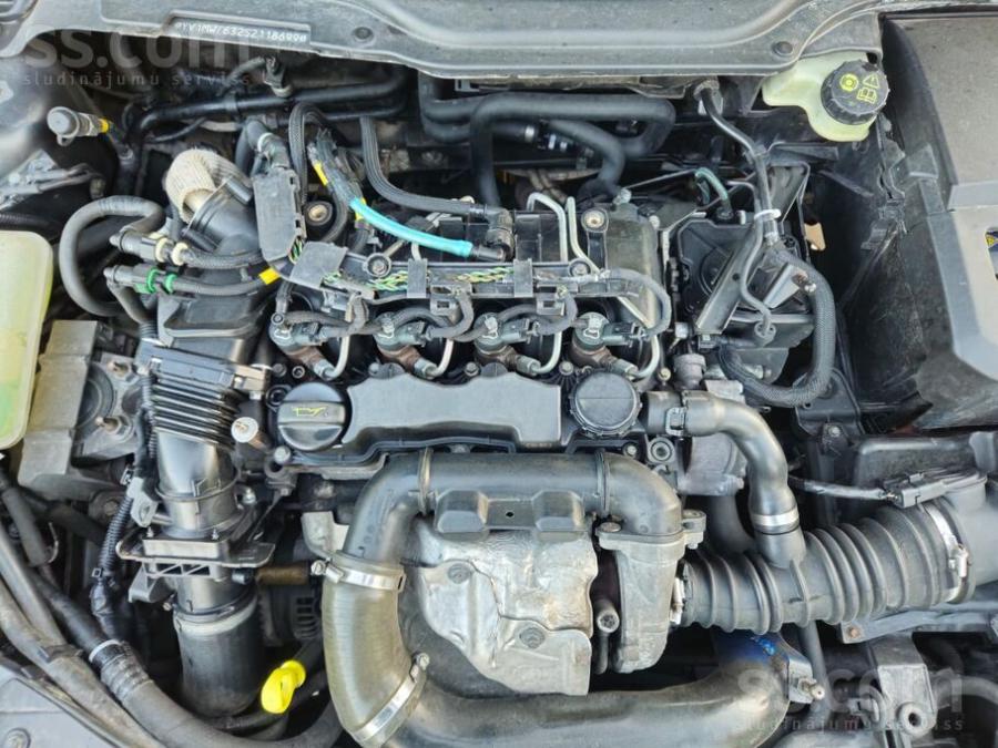 Pelēks Volvo V50 2005 Rīga, ar dzinēja tilpumu 1.60 L un nobraukumu 351 tūkst. km par 2000 €, foto 11 vietnē AUTOMOTO.COM.LV