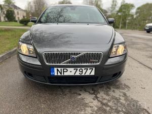 Grey Volvo V50 2005 in Rezekne, with an engine capacity of 2.00 L and mileage of 351 thousand km for 1150 €, photo  on AUTOMOTO.COM.LV
