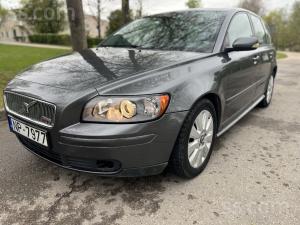 Pelēks Volvo V50 2005 Rēzekne, ar dzinēja tilpumu 2.00 L un nobraukumu 351 tūkst. km par 1150 €, foto 3 vietnē AUTOMOTO.COM.LV