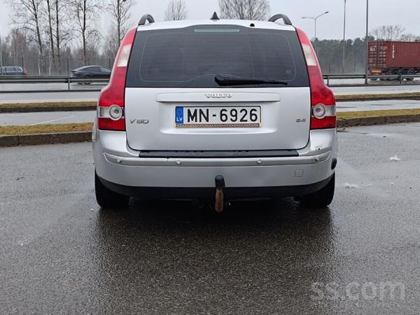 Pelēks Volvo V50 2005 Rīga, ar dzinēja tilpumu 2.40 L un nobraukumu 415 tūkst. km par 775 €, foto 4 vietnē AUTOMOTO.COM.LV