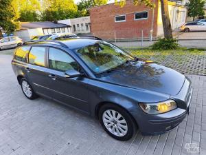 Pelēks Volvo V50 2005 Tauragė, ar dzinēja tilpumu 2.00 L un nobraukumu 368 tūkst. km par 1580 €, foto 3 vietnē AUTOMOTO.COM.LV