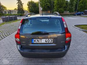 Pelēks Volvo V50 2005 Tauragė, ar dzinēja tilpumu 2.00 L un nobraukumu 368 tūkst. km par 1580 €, foto 7 vietnē AUTOMOTO.COM.LV