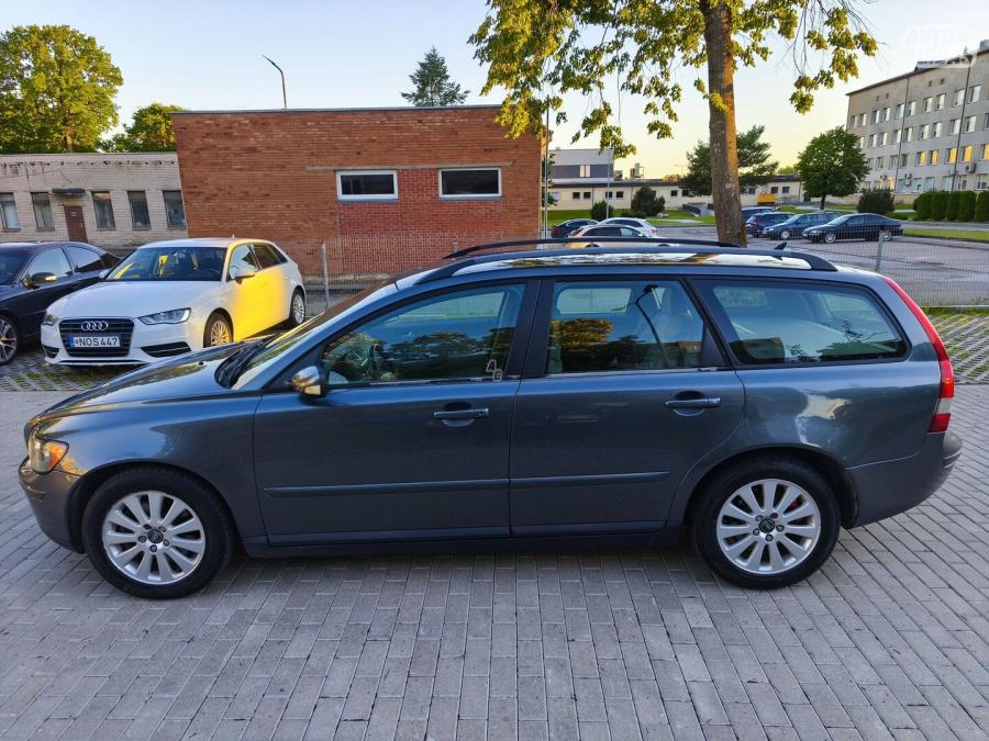 Pelēks Volvo V50 2005 Tauragė, ar dzinēja tilpumu 2.00 L un nobraukumu 368 tūkst. km par 1580 €, foto 8 vietnē AUTOMOTO.COM.LV