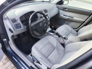 Pelēks Volvo V50 2005 Tauragė, ar dzinēja tilpumu 2.00 L un nobraukumu 368 tūkst. km par 1580 €, foto 10 vietnē AUTOMOTO.COM.LV