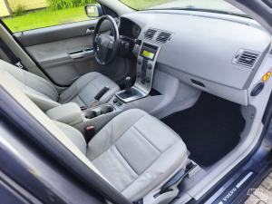 Pelēks Volvo V50 2005 Tauragė, ar dzinēja tilpumu 2.00 L un nobraukumu 368 tūkst. km par 1580 €, foto 11 vietnē AUTOMOTO.COM.LV