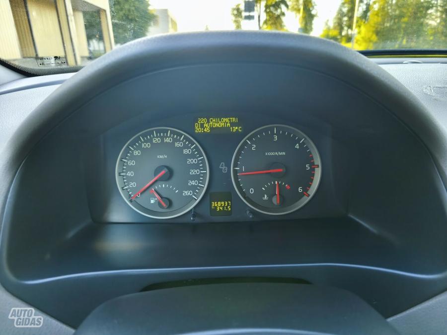 Pelēks Volvo V50 2005 Tauragė, ar dzinēja tilpumu 2.00 L un nobraukumu 368 tūkst. km par 1580 €, foto 16 vietnē AUTOMOTO.COM.LV