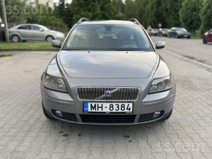 Серый Вольво В50 2005 в Рига, объемом двигателя 2.00 л и пробегом 0 тыс. км за 1950 €, фото 3 на AUTOMOTO.COM.LV